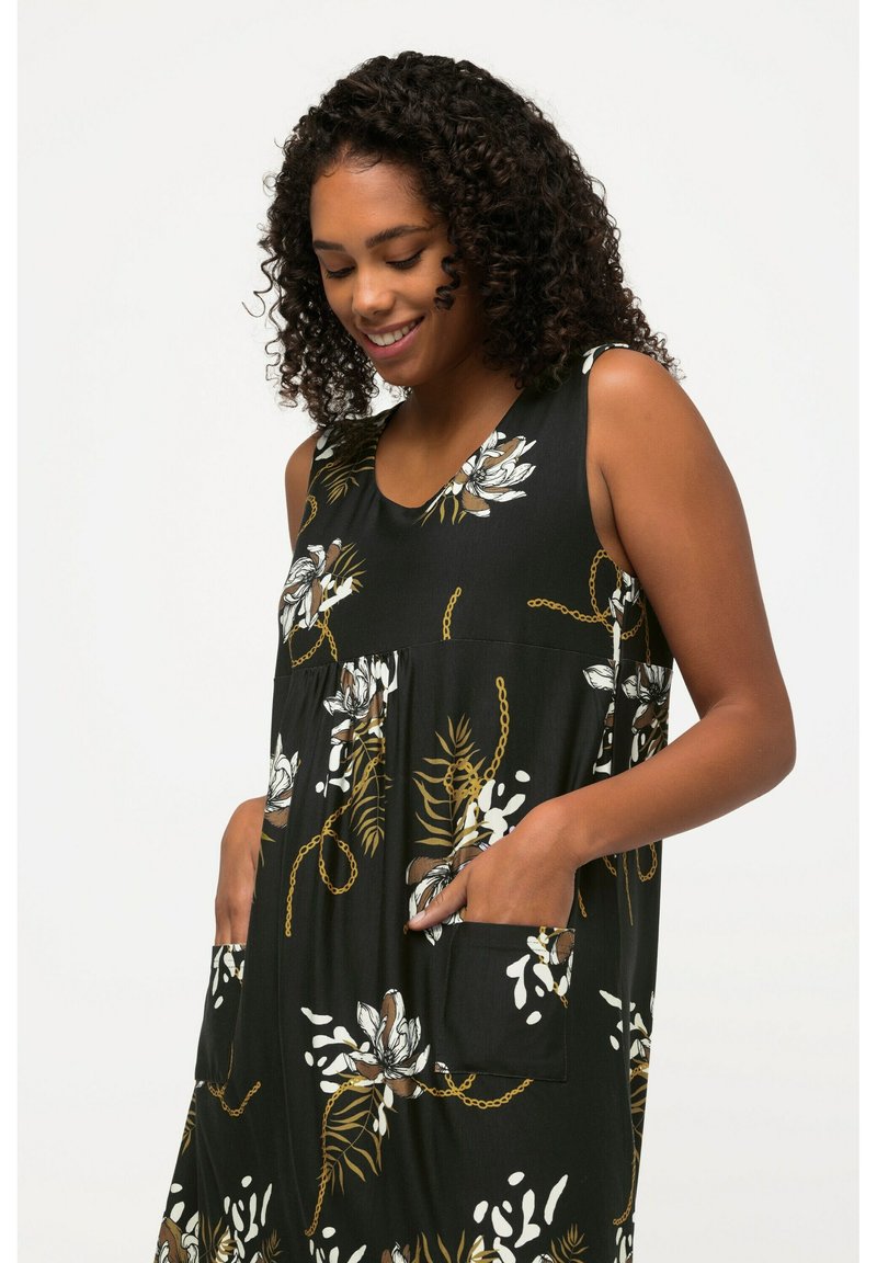 Ulla Popken HORIZONTALE - Vestido ligero - vert loden/antracita ...