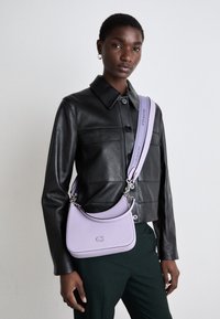 COACH HOBO CROSSBODY IN CROSSGRAIN - Handbag - soft purple/lilac - Zalando