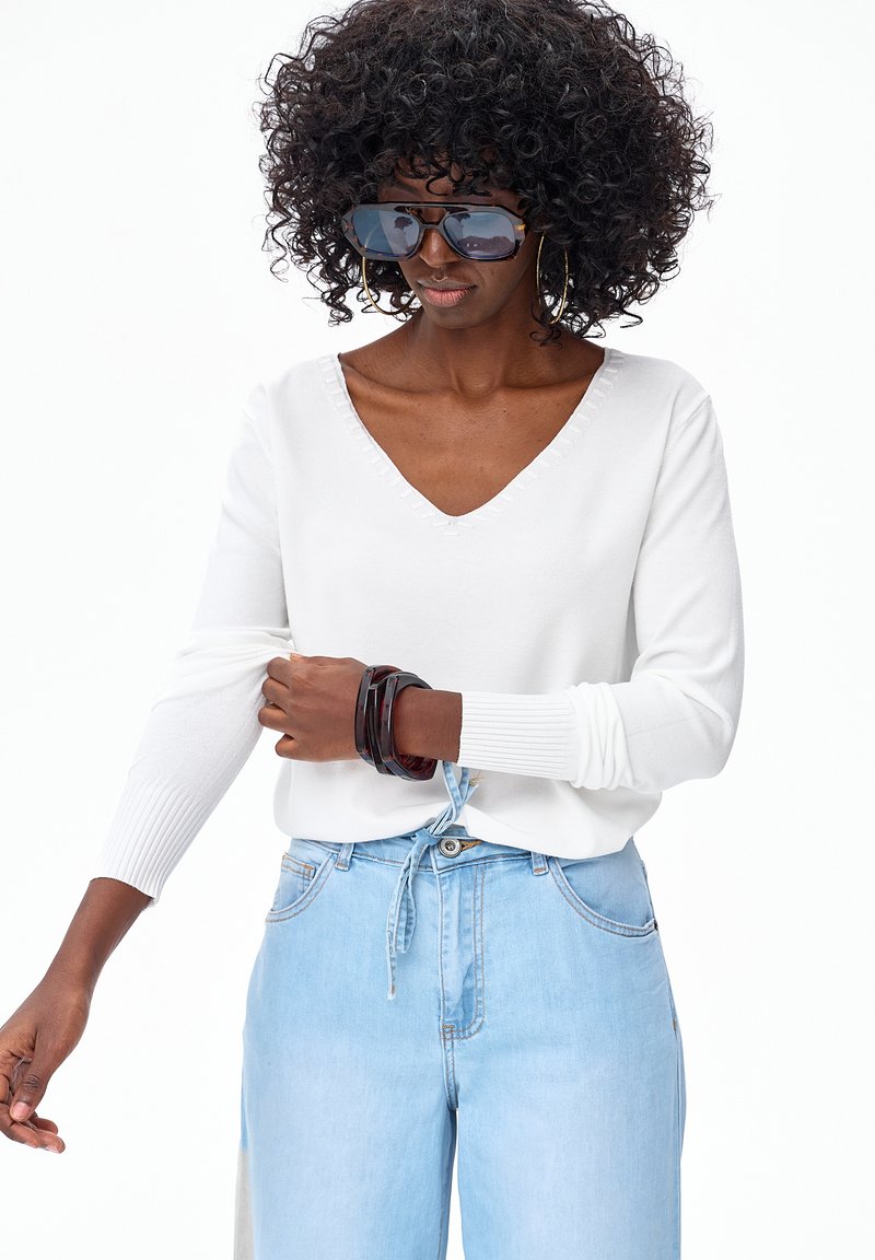 blue shadow Jumper - white - Zalando