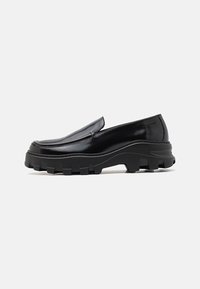 Stuart Weitzman ANDERS - Slippers - black/svart - Zalando.no