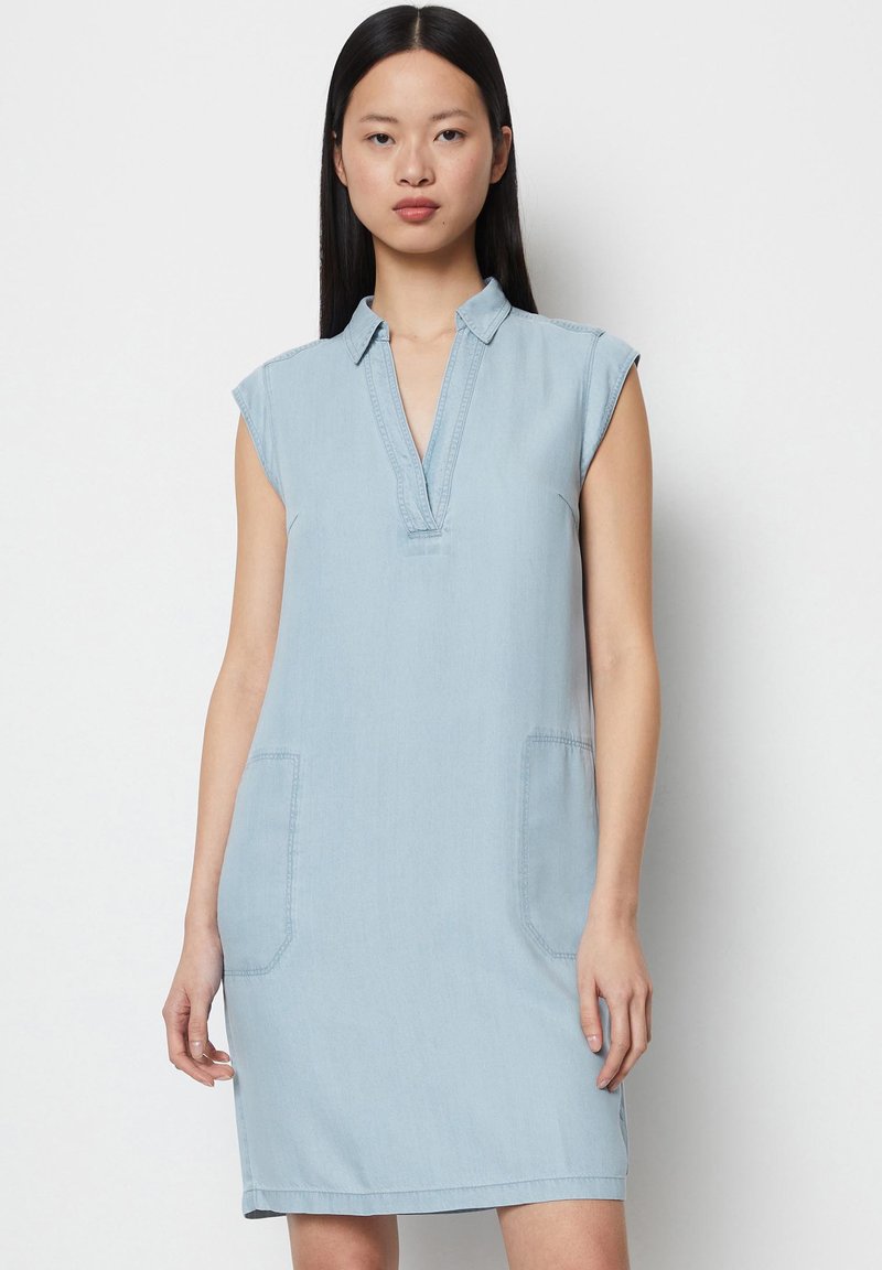 Marc O'Polo REGULAR AUS SOFTEM - Robe en jean - light blue tencel denim ...