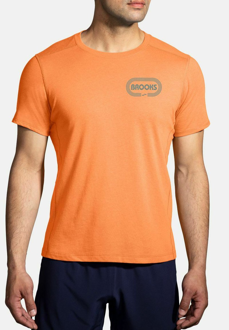 Brooks DISTANCE SHORT SLEEVE - T-Shirt print - live wire miles of fun ...
