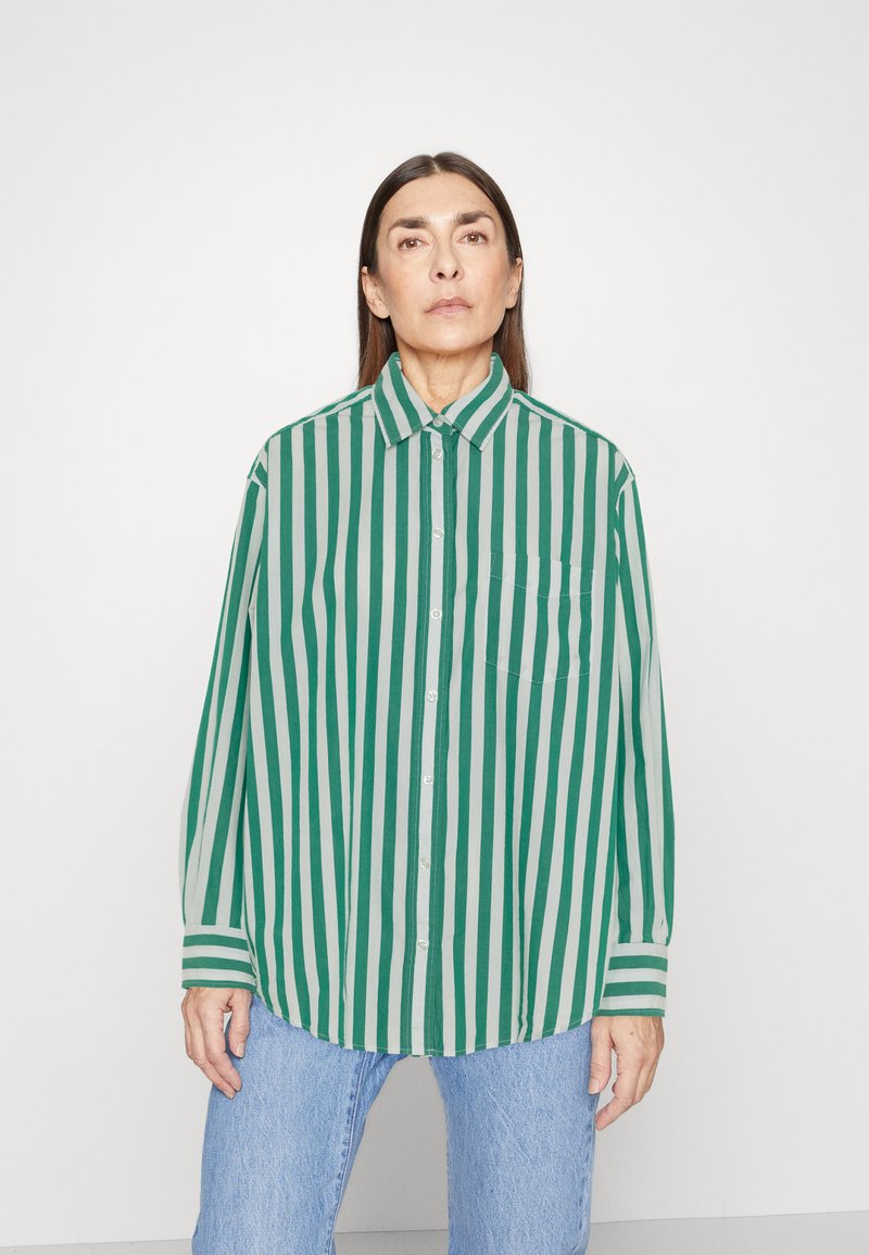 GAP THE BIG SHIRT BUTTON BACK - Camisa - green/blanco - Zalando.es