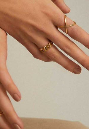 Singularu ANILLO TRIPLE CROSS - Anillo - oro/dorado - Zalando.es