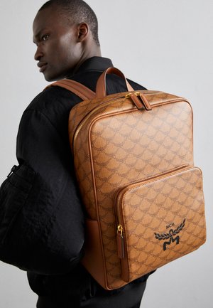 MCM AREN BACKPACK UNISEX - Reppu - cognac/konjakki - Zalando.fi