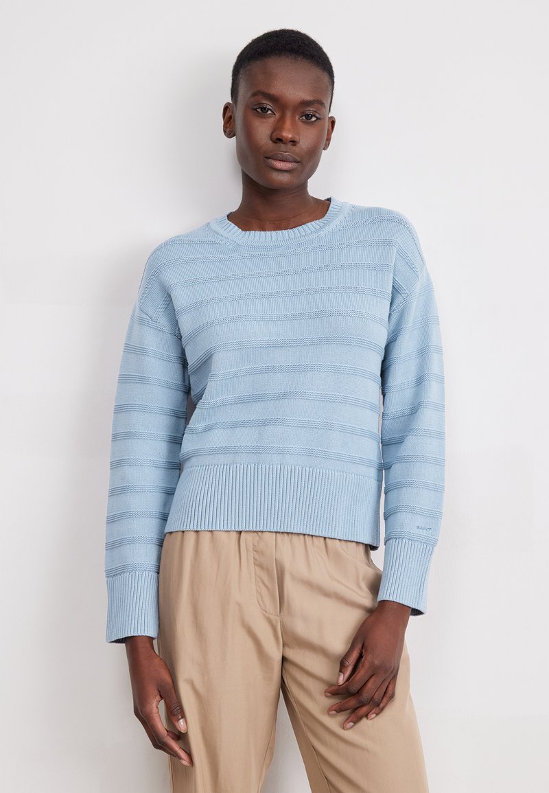 GANT TONAL STRIPED C-NECK - Jersey de punto - dove blue/azul - Zalando.es