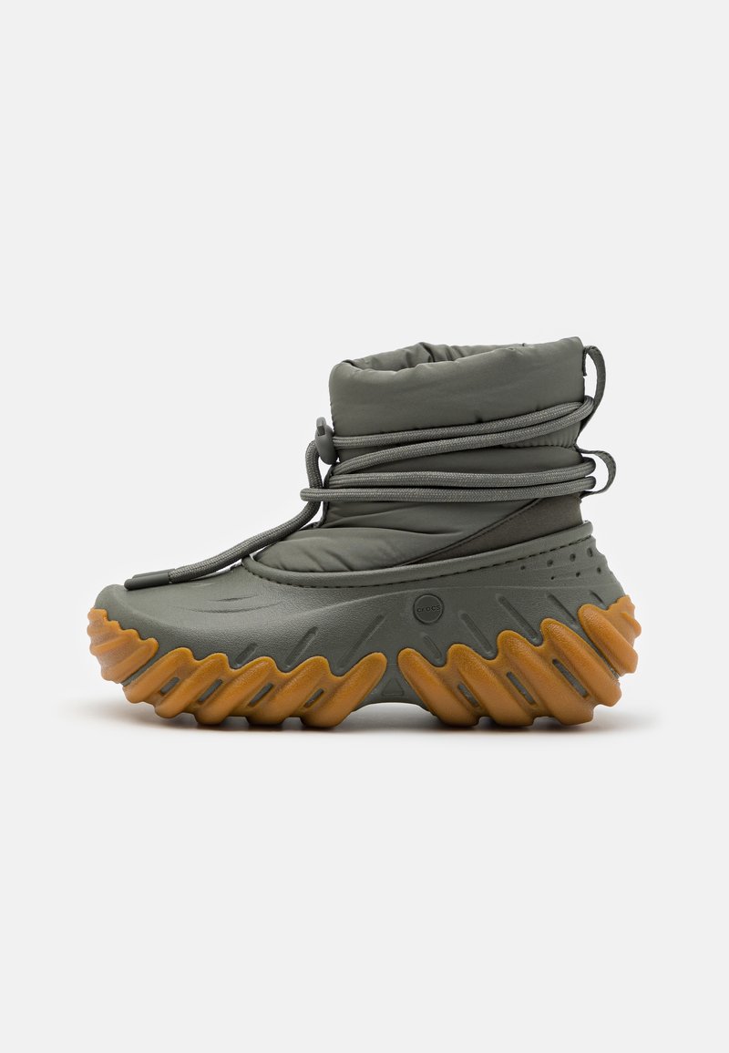Crocs ECHO UNISEX - Classic ankle boots - dusty olive/dark green ...