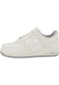 Nike Performance AIR FORCE 1 077 LOW - Sportovní boty - white python dx ...