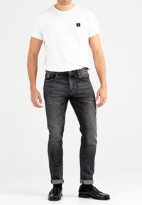 Butcher of Blue SACRAMENTO - Jeans Slim Fit - black med aged/black ...