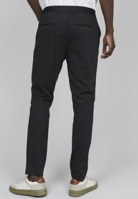 Matinique MALIAM - Chino - black/schwarz - Zalando.de