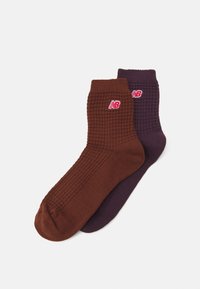 New Balance WAFFLE ANKLE UNISEX 2 PACK - Șosete - brown/purple/maro ...