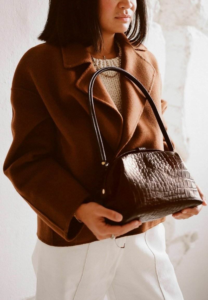 BALAGAN HUG - Handtas - browncroco/bruin - Zalando.be