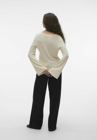 Vero Moda NEWLEXSUN ROUCH - Strickpullover - birch/beige - Zalando.de