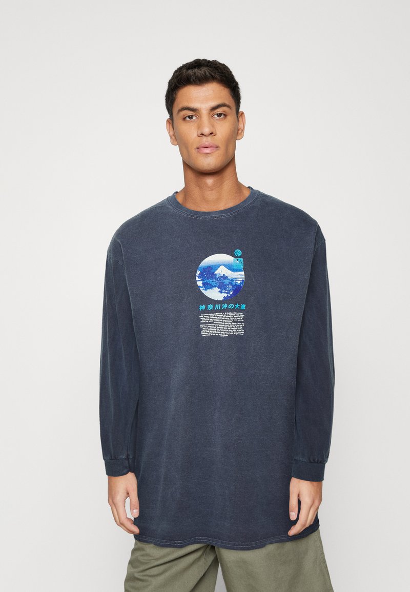 BDG Urban Outfitters HOKUSAI SKATE UNISEX - Langarmshirt - washed blue ...