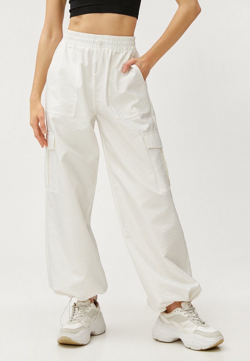 Koton POCKET ELASTIC WAIST - Cargohose - off white/offwhite - Zalando.de