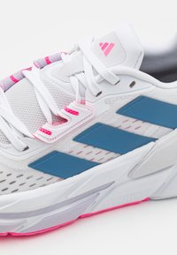 adidas Performance ADISTAR CS 2.0 - Hardloopschoenen voor op de weg ...