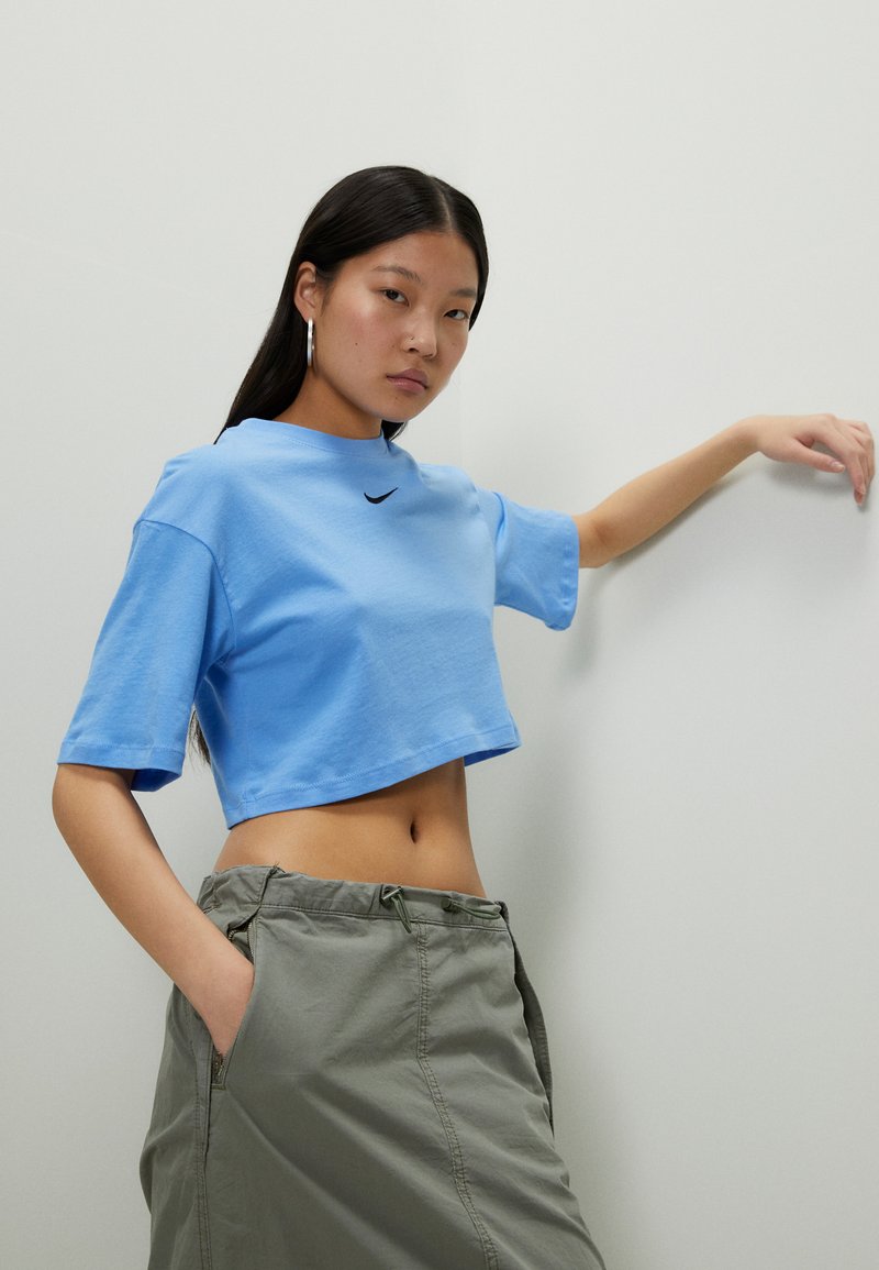 Nike Sportswear TREND CROP TEE - Basic T-shirt - university blue/blue ...
