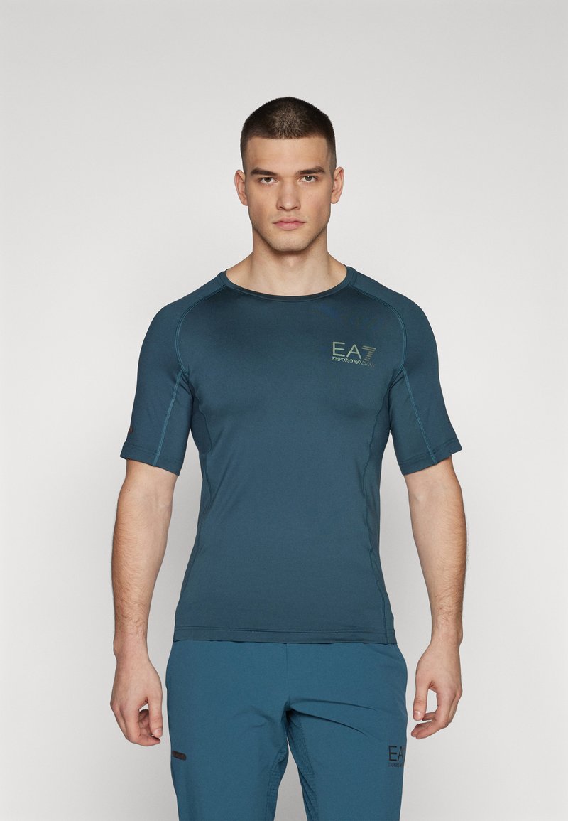 EA7 Emporio Armani VIGOR7 TEE BIG LOGO - Sports T-shirt - stargazer/dark blue - Zalando.co.uk