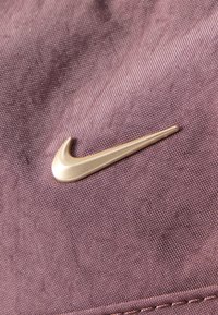 Nike Sportswear AURA CRESCENT UNISEX - Bandolera - purple/morado ...