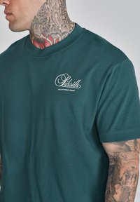 SIKSILK GRAPHIC - T-Shirt print - green/grün - Zalando.de