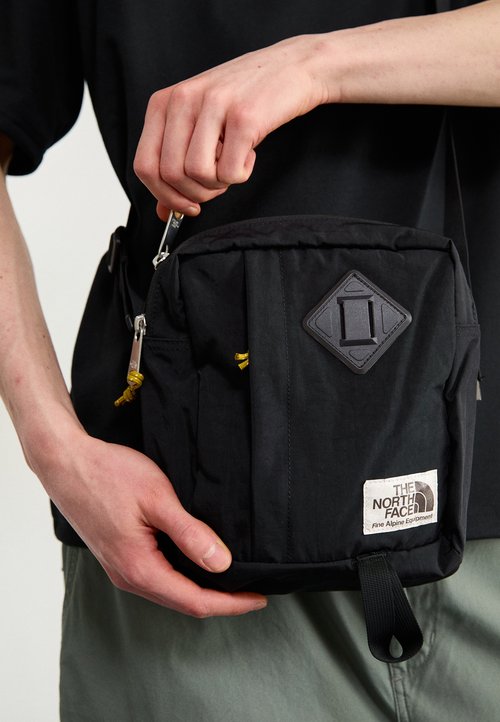 Väskor Dam online | Hitta trendiga väskor | ZALANDO - Sida 2