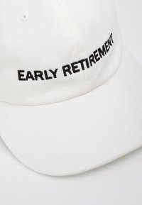 On Vacation EARLY RETIREMENT CAP - Pet - white/wit - Zalando.nl