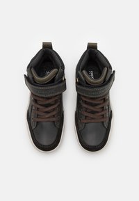 Geox CHARZ BOY ABX - Stiefel - black/military/khaki - Zalando.de