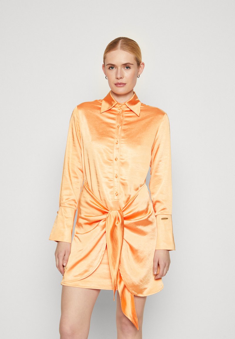 Colourful Rebel METTE WRAP DRESS - Robe chemise - rust orange/orange ...