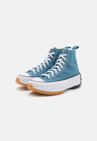 Converse RUN STAR HIKE PLATFORM UNISEX - Zapatillas altas - noble blue ...