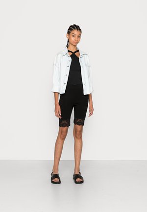 Cream MATILDA BIKER - Shorts - optical white/blanco - Zalando.es
