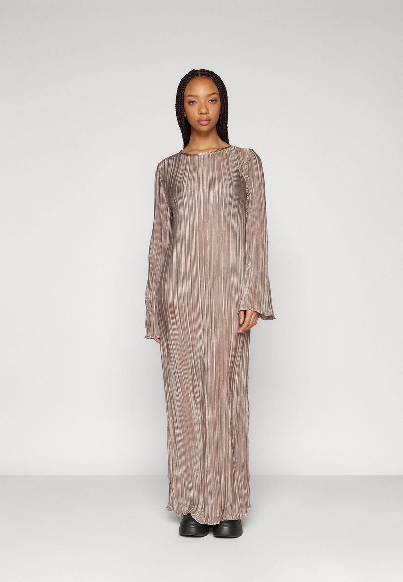 Pieces PCNORA O-NECK ANKLE DRESS - Maxi dress - fossil/brown - Zalando.ie