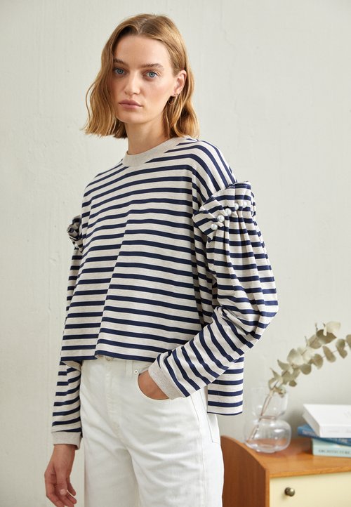 Mother of Pearl PEARL SHOULDER PUFFBALL SLEEVE - T-Shirt print - white ...