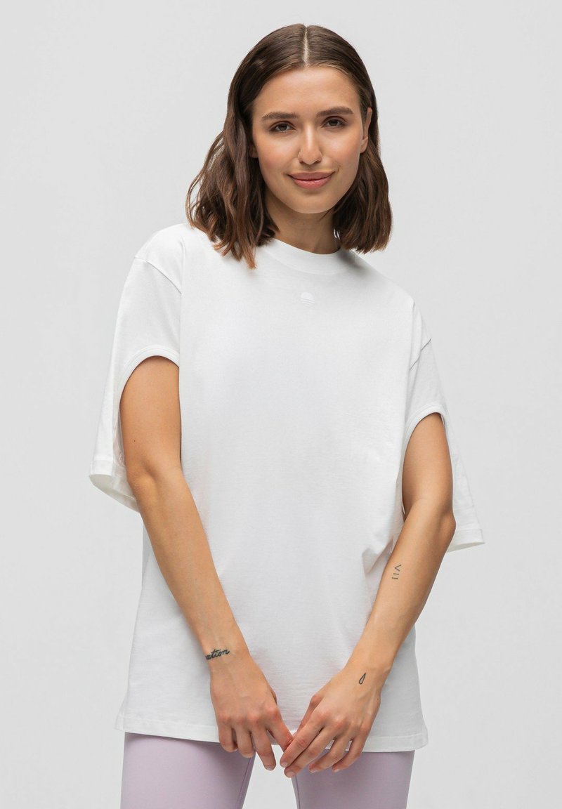 ME ON ME COMFY - T-Shirt print - ecru/weiß - Zalando.de