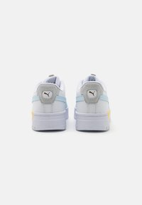 Puma CALI DREAM - Zapatillas - white/cool light gray/icy blue/blanco ...