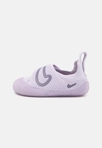 Nike Performance UNISEX - Scarpe da corsa su strada - barely grape ...