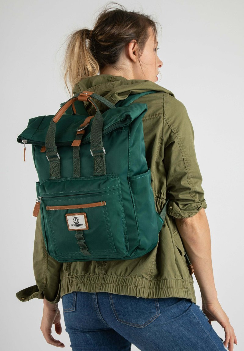 SEVENTEEN LONDON CANARY WHARF BACKPACK - Rucksack - dark green ...