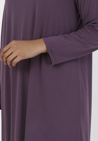 Modanisa TIN - CREW NECK - PLUS SIZE - ALIA - Vestido ligero - dark ...