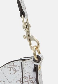 Guess BRENTON HOBO SET - Handtasche - white/weiß - Zalando.at