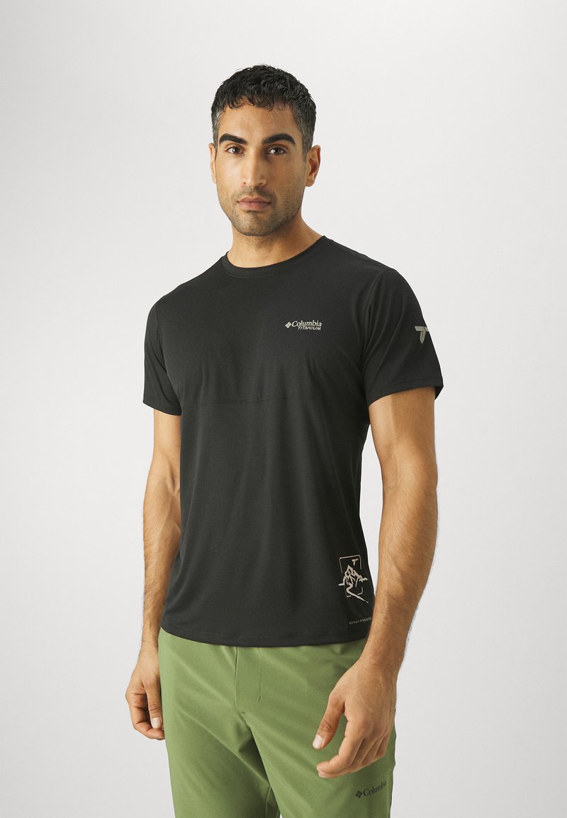 Columbia CIRQUE RIVER™ GRAPHIC CREW TITANIUM - Sport T-shirt - black ...