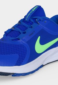 Nike Performance STAR RUNNER 5 GS UNISEX - Tenisice za cestovno trčanje ...