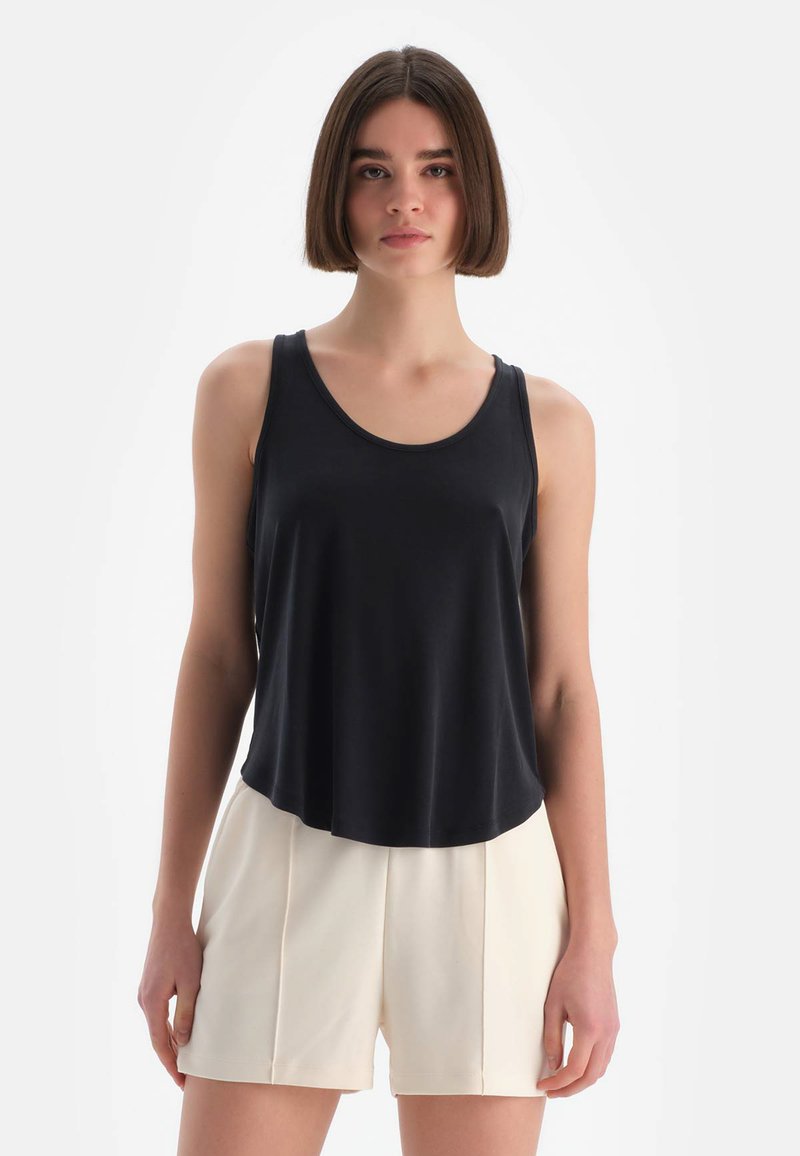 DAGI SLEEVELESS REGULAR TANK - Top - black/negro - Zalando.es