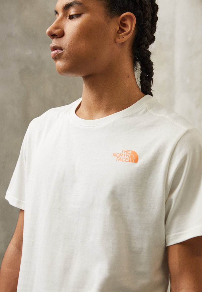 The North Face GRAPHIC TEE - T-Shirt print - gardenia white/weiß ...