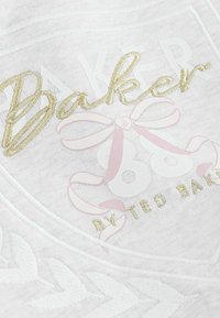 Baker by Ted Baker REGULAR FIT - 2 PIECE MARL GRAPHIC JOGGERS SET ...