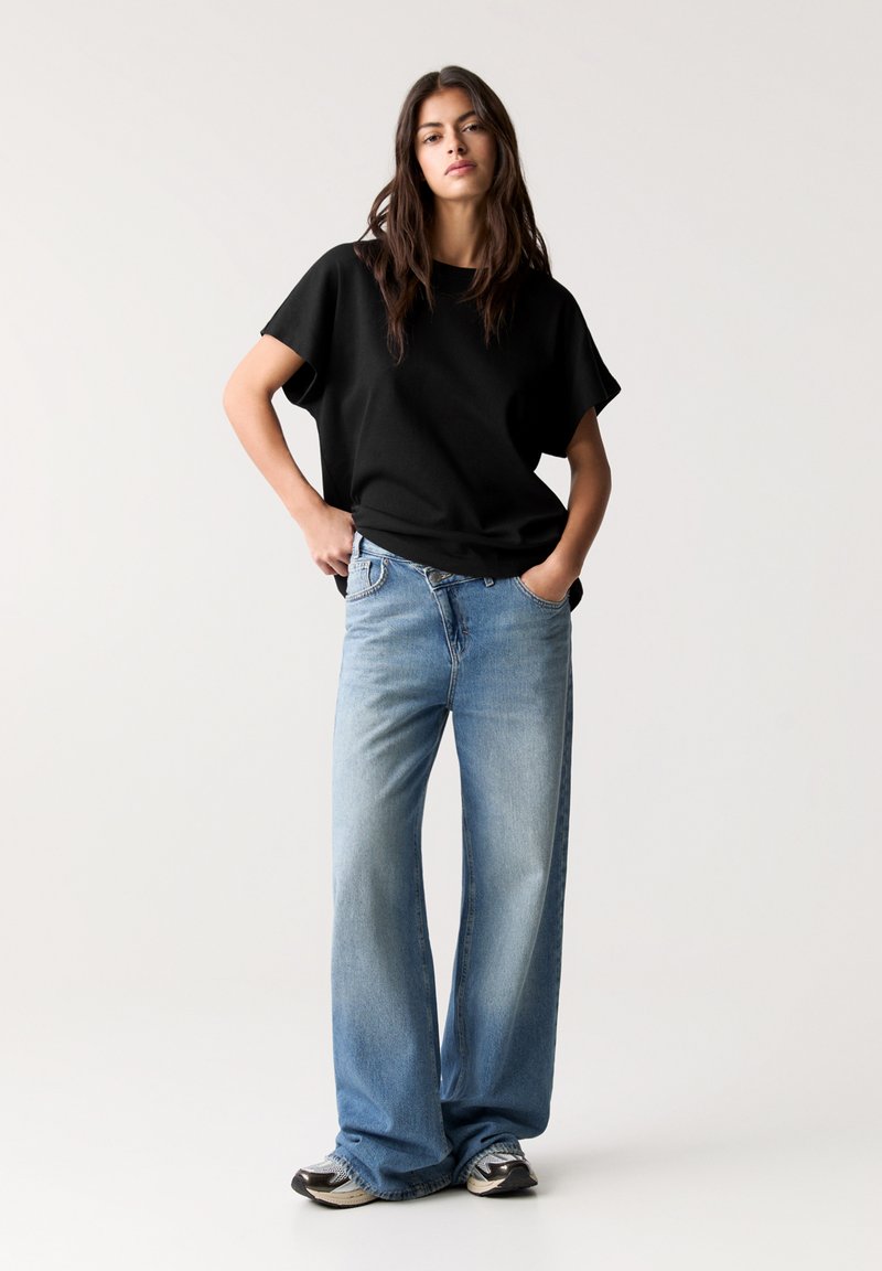 PULL&BEAR SHORT SLEEVE - Basic póló - black/fekete - Zalando.hu