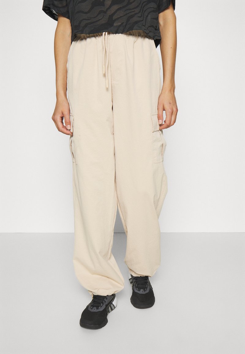 Cotton On Body PANT - Tracksuit bottoms - parchment/beige - Zalando.ie