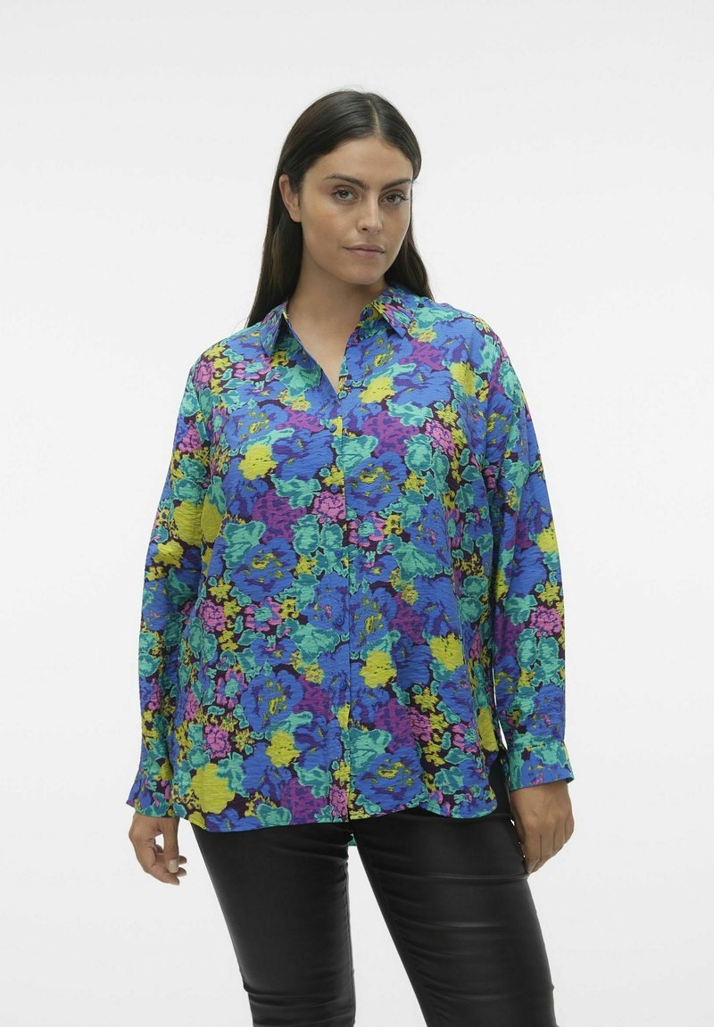 Vero Moda Curve VMCLIVA JOSIE LS WVN CUR - Button-down blouse ...