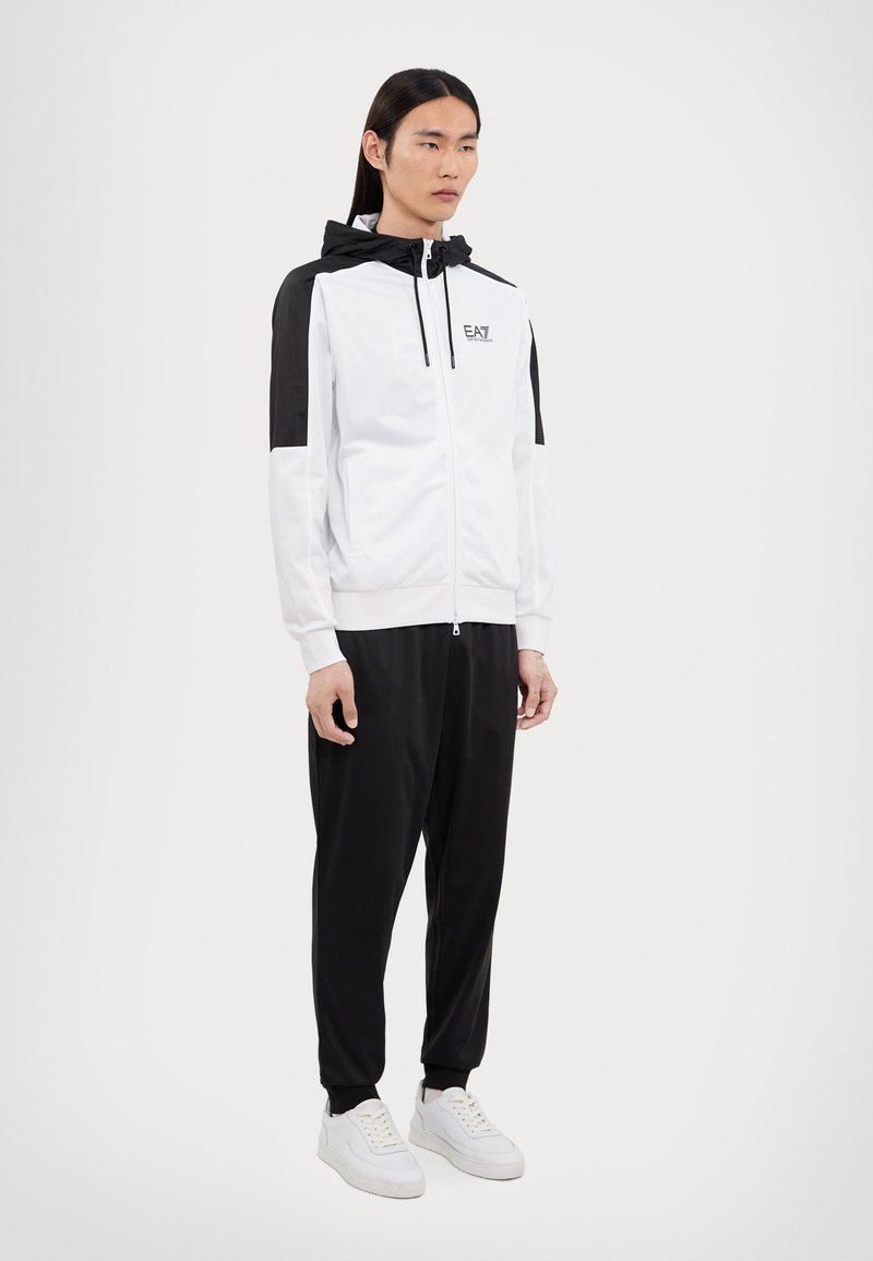 EA7 Emporio Armani TUTA SPORTIVA - Tracksuit - white/black/white ...