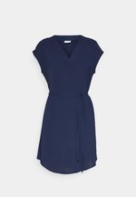 VILA VIJOSA BELT DRESS - Freizeitkleid - navy blazer/dunkelblau ...