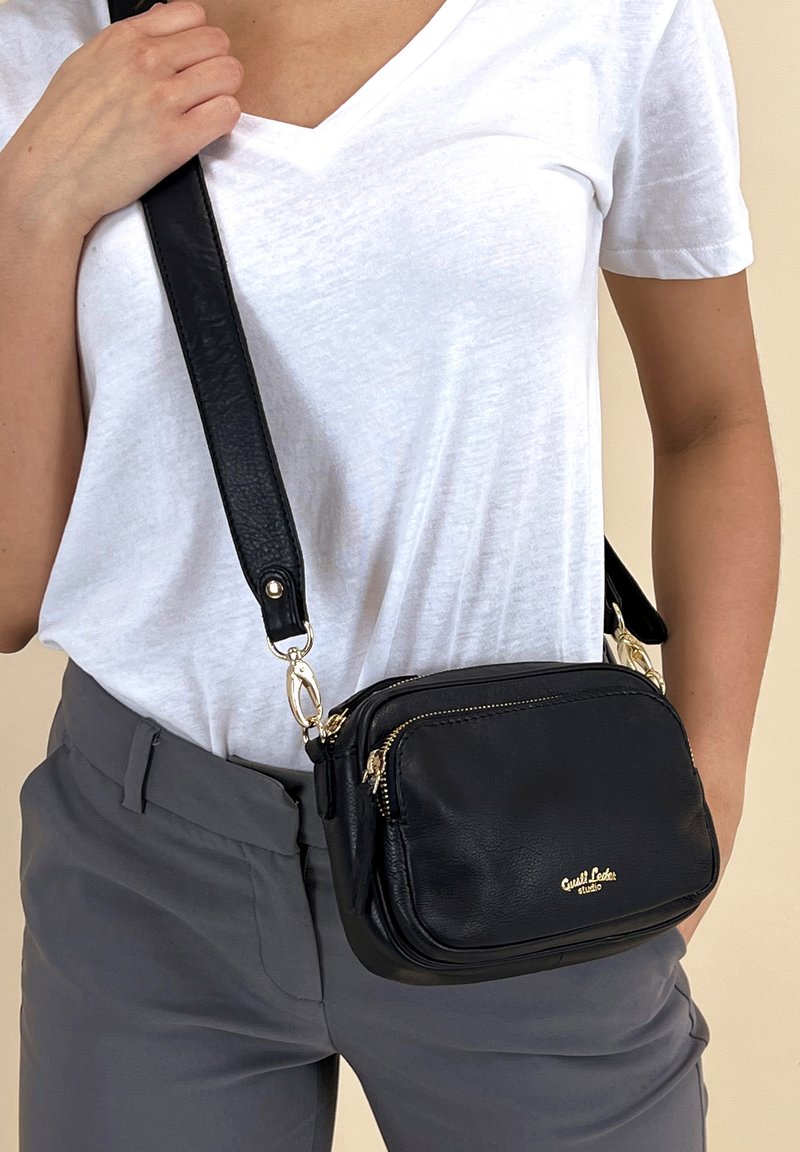 Gusti Leder LULU - Schoudertas - schwarz/zwart - Zalando.be Gusti Leder LULU - Schoudertas - schwarz/zwart - Zalando.be