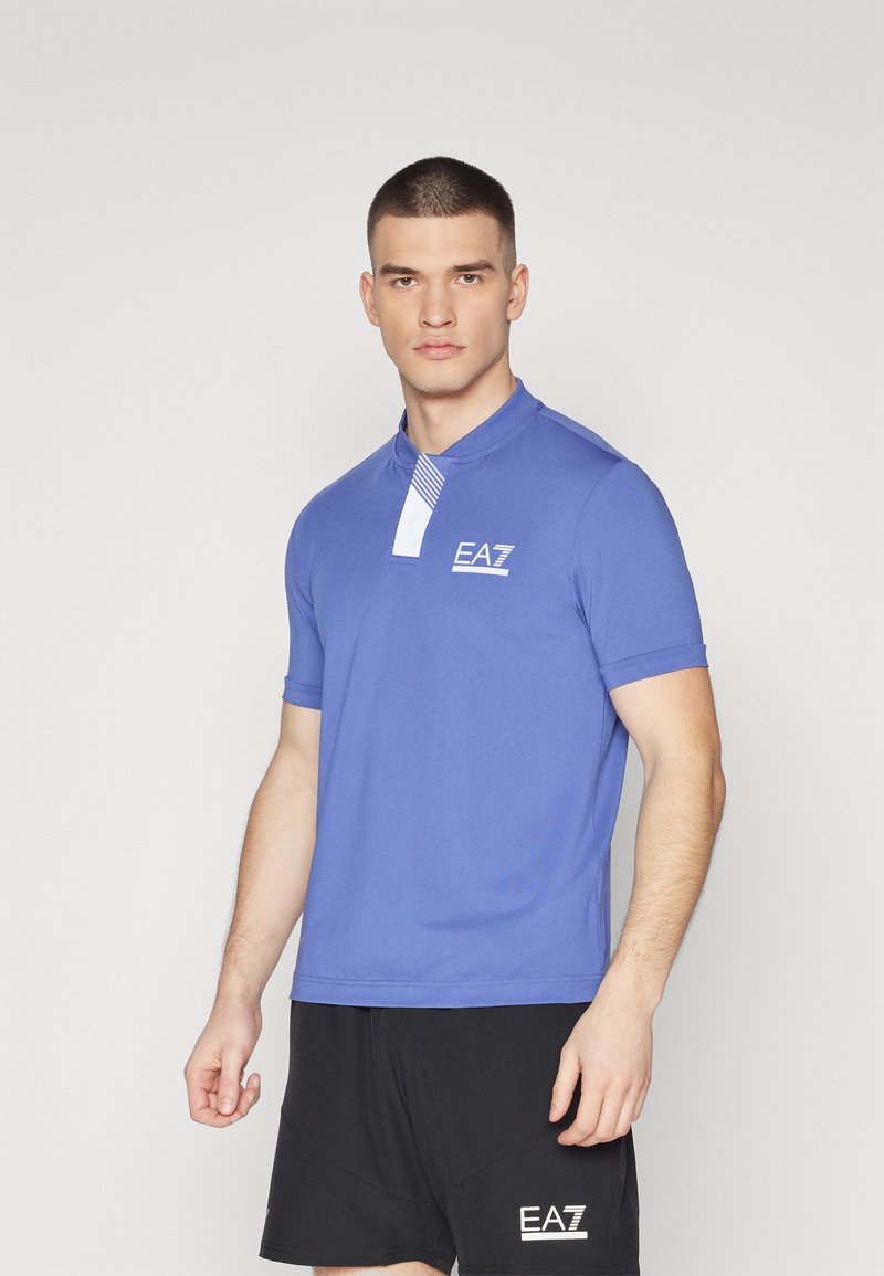 EA7 Emporio Armani TENNIS PRO SERAFINO - Sports T-shirt - marlin/blue - Zalando.ie